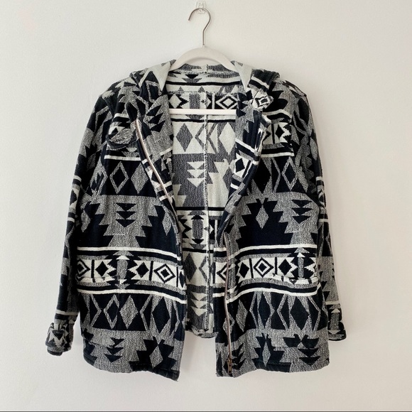 Jackets & Coats | Vintage Black And White Geometric Pattern Jacket ...
